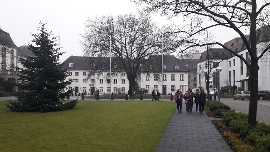 Besuch bei der Haniel Stiftung - Elly-Heuss-Knapp-Gymnasium